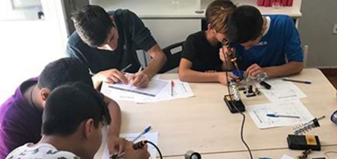 MIT [D-Lab] teaches classes to refugees | MIT D-Lab